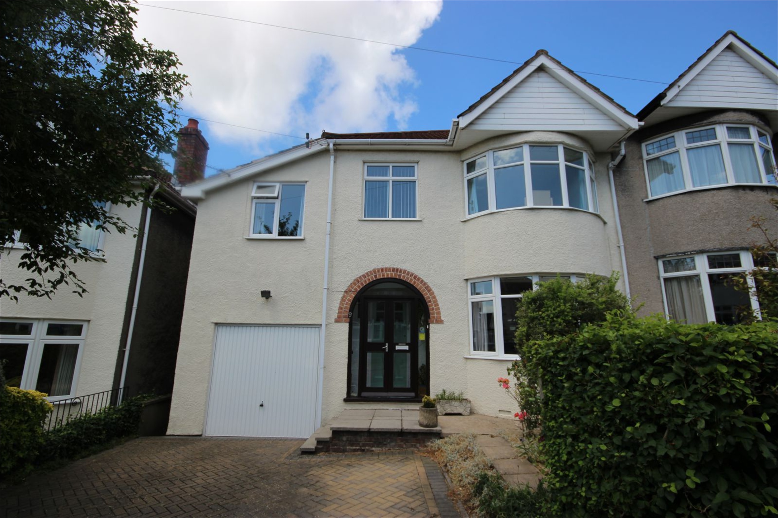 Cj Hole Henleaze 4 Bedroom Semi Detached House For Sale In Queens Drive