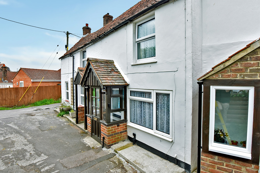 Martin And Co Westbury 3 Bedroom Cottage Let In Whitecroft Dilton Marsh