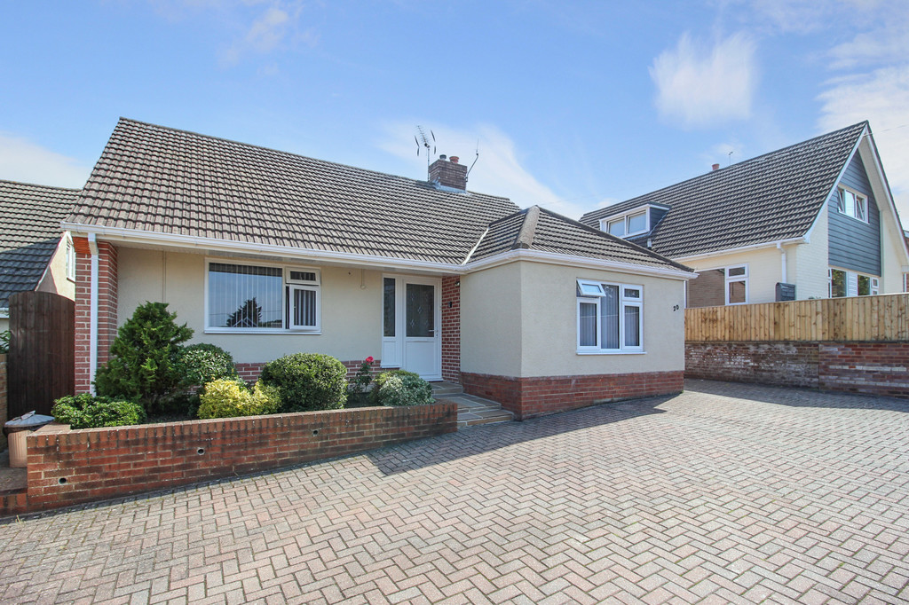 Martin And Co Westbury 4 Bedroom Detached Bungalow For Sale In Orchard