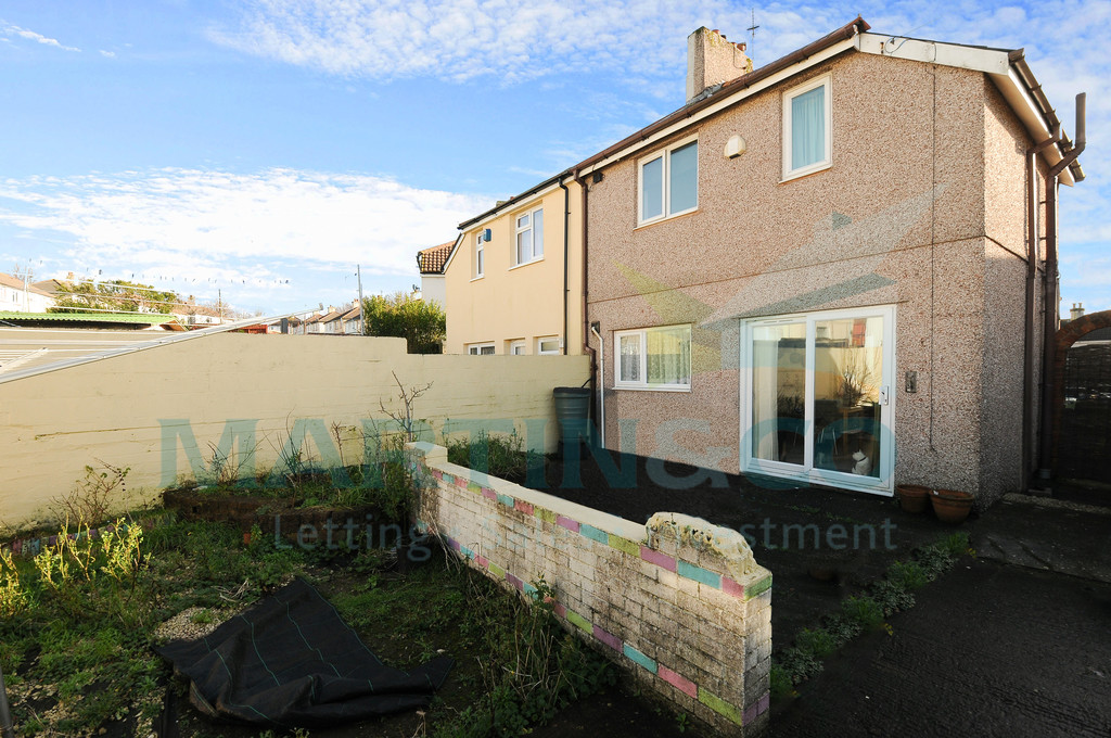 Martin And Co Plymouth 3 Bedroom Semi Detached House Sstc In Halcyon Road