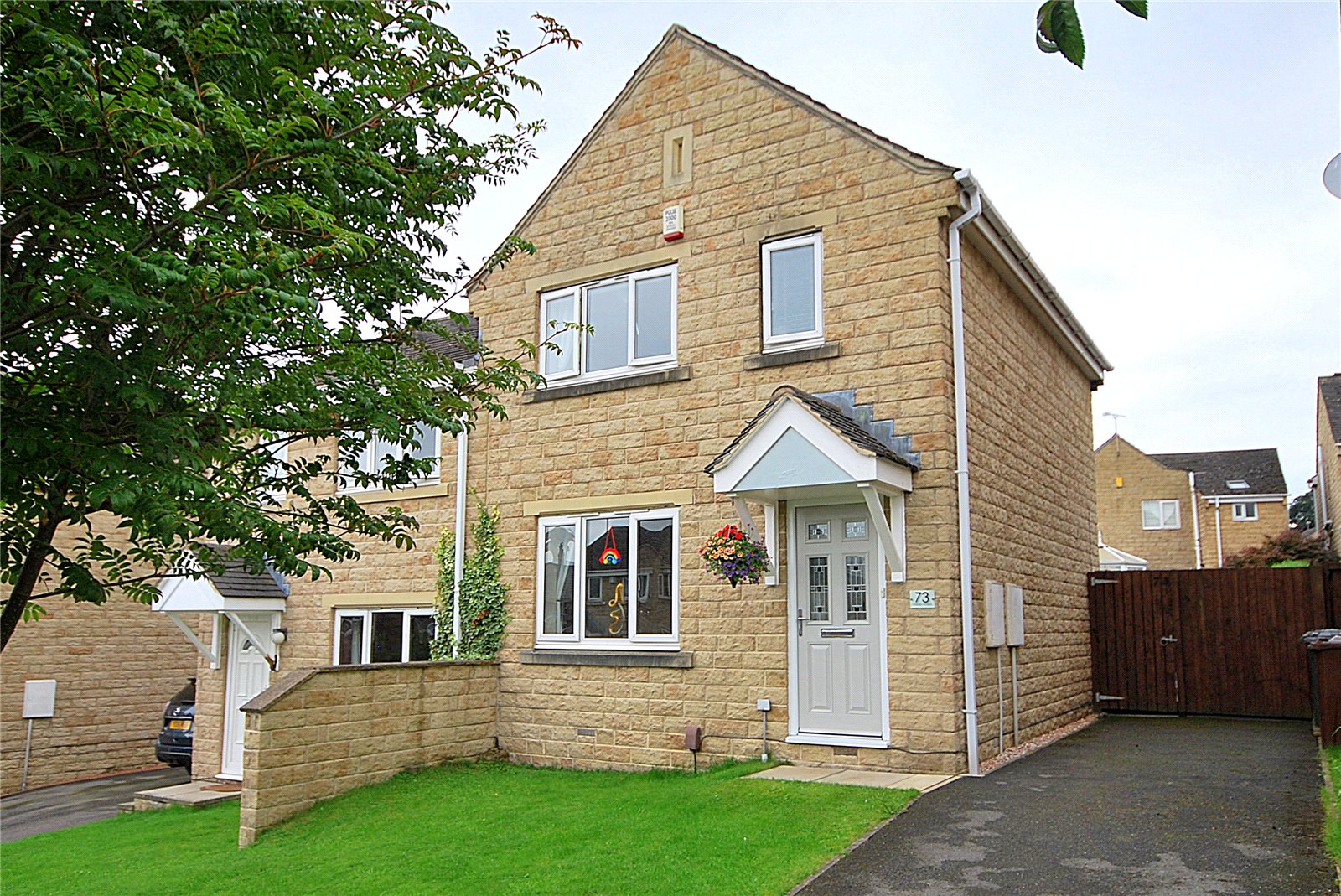 Whitegates Mirfield 3 Bedroom House For Sale In Oakleigh Gardens