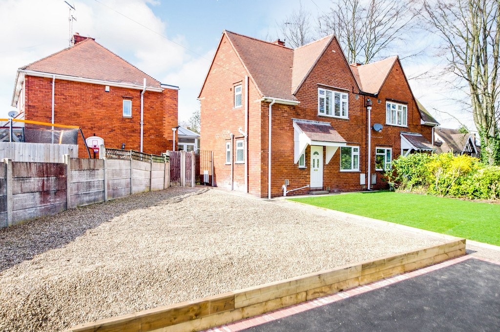 Martin And Co Mansfield 3 Bedroom Semi Detached House Sstc In Sherwood